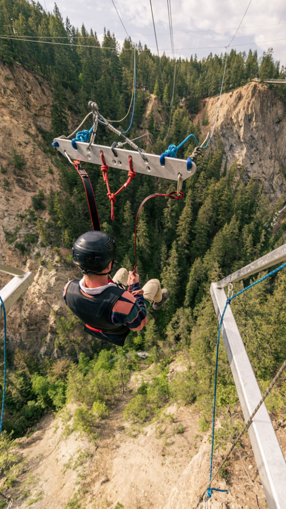 Golden Skybridge : Canada's Highest Suspension Bridge